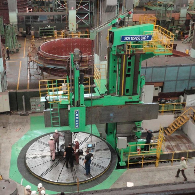 Strunguri verticale cu o coloană și capacitate de frezare și alezare ...